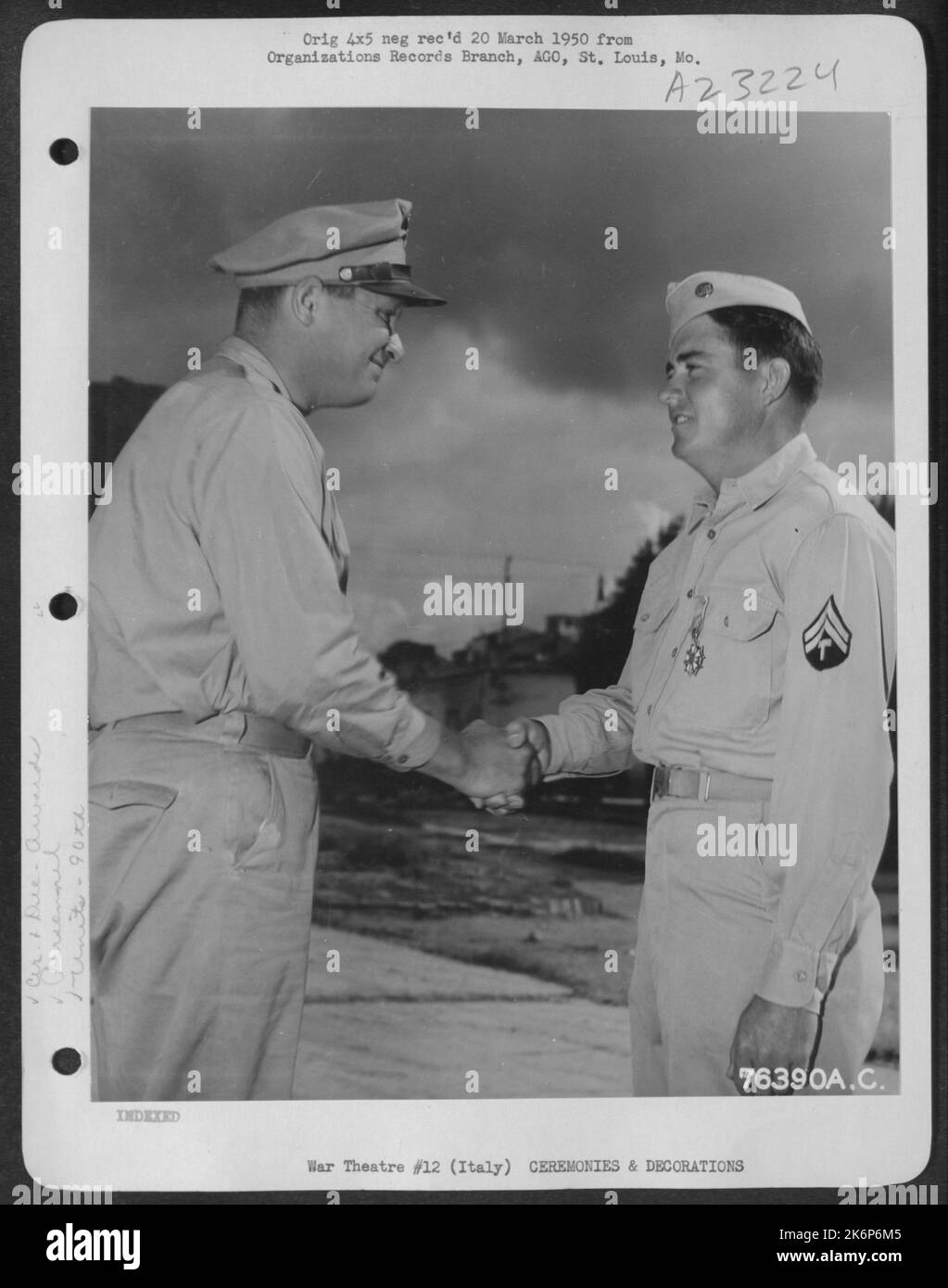 American legion member Black and White Stock Photos & Images - Alamy