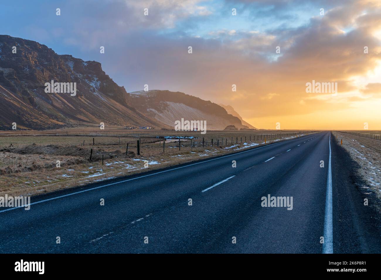 Winter Icelandic Road Trip beatween Seljalandsfoss and Skogafoss ...