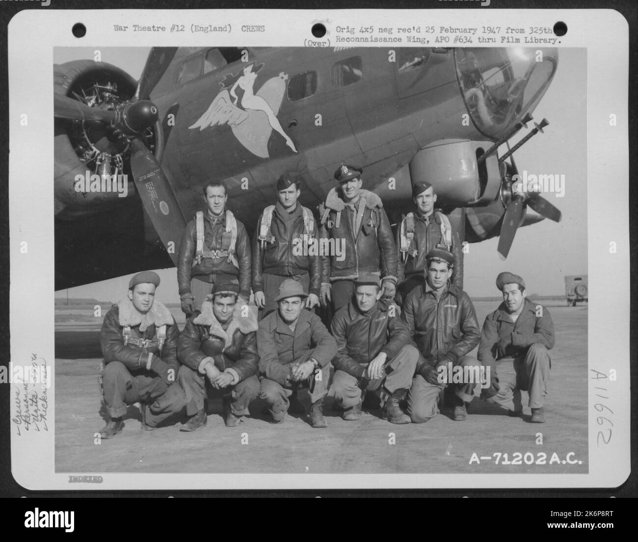 Lt. Bell And Crew Of The Boeing B-17 'Bell-E' Of The 390Th Bomb Group ...