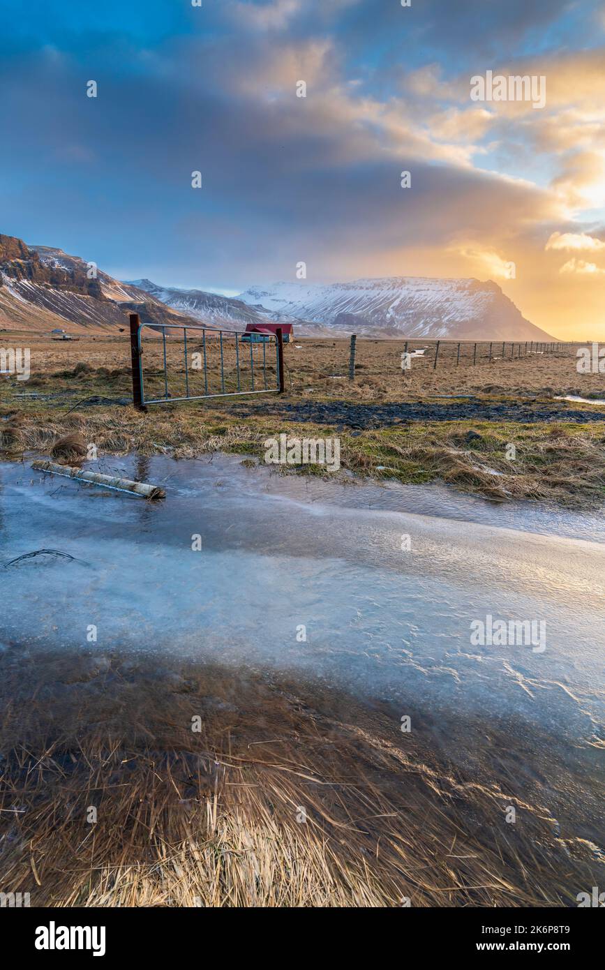 Winter Icelandic Road Trip beatween Seljalandsfoss and Skogafoss ...