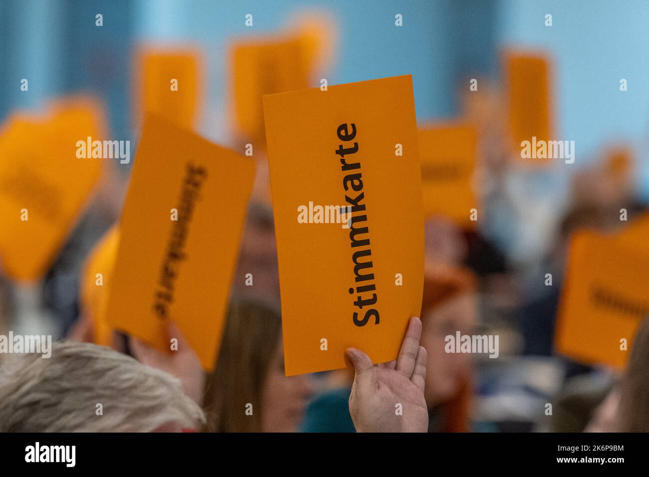 Straubing, Germany. 15th Oct, 2022. Delegates of the Free Voters hold ...