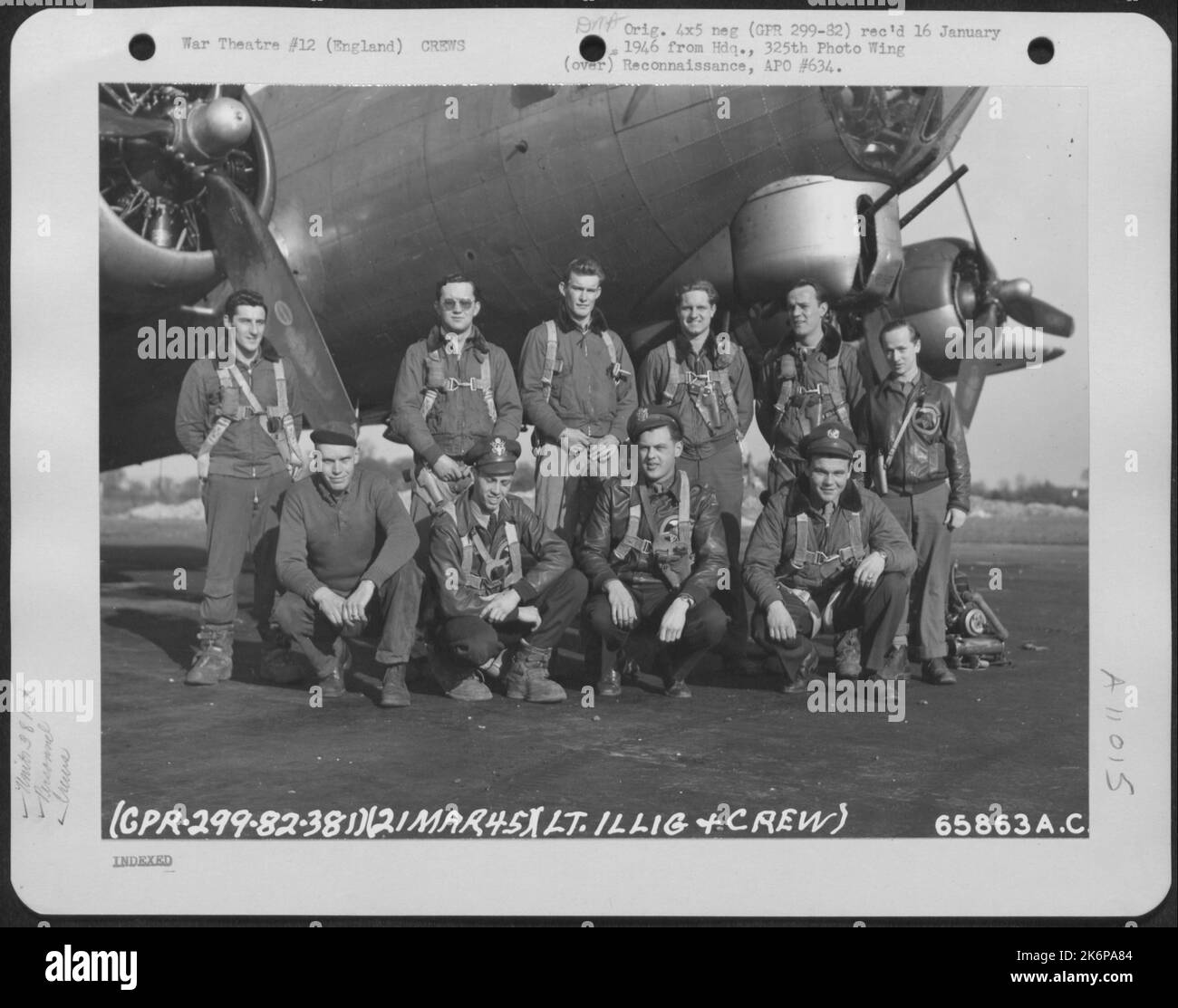 Lt. Illig And Crew Of The 381St Bomb Group In Front Of A Boeing B-17 ...