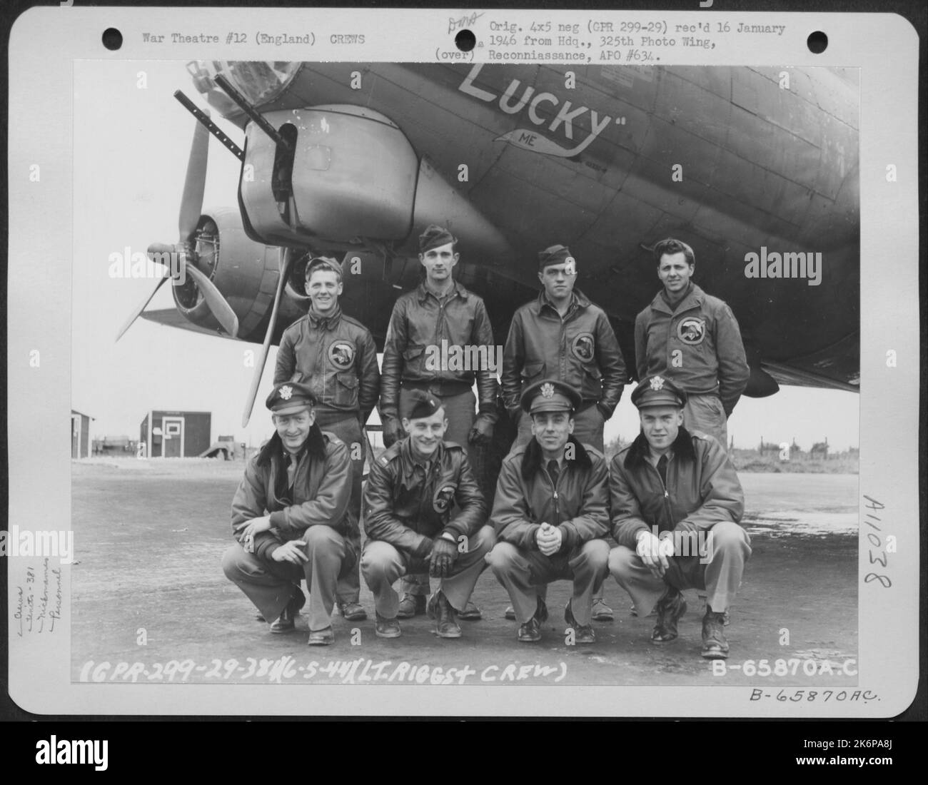Lt. Riggs And Crew Of The 381St Bomb Group In Front Of A Boeing B-17 ...