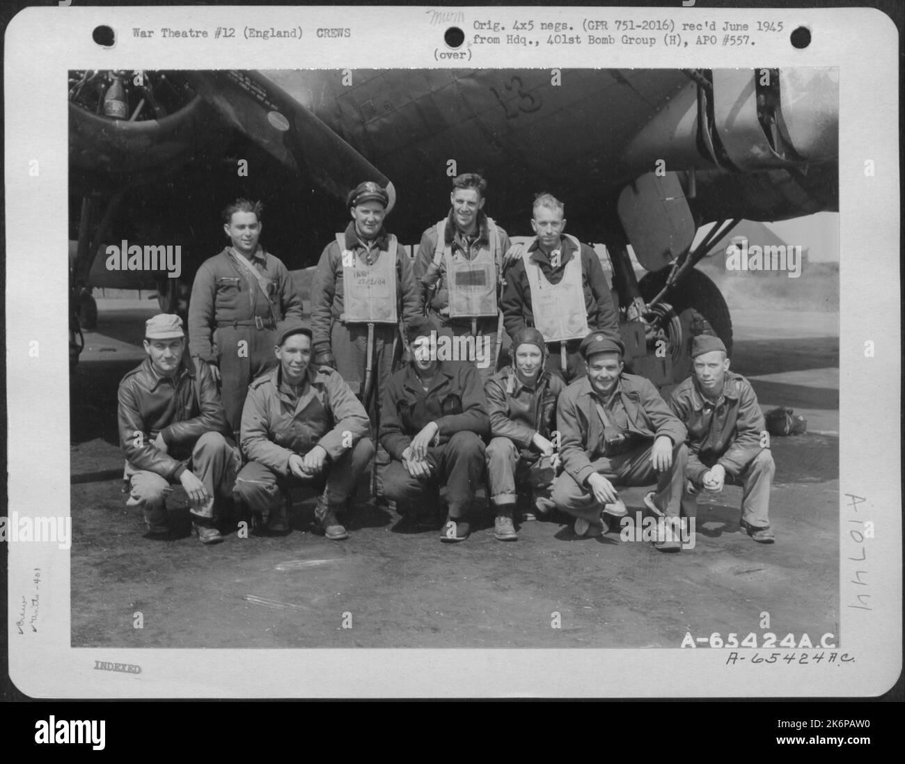 Crew Of The Boeing B-17 "Flying Fortress" 'Hell's Angel' Pose Beside ...