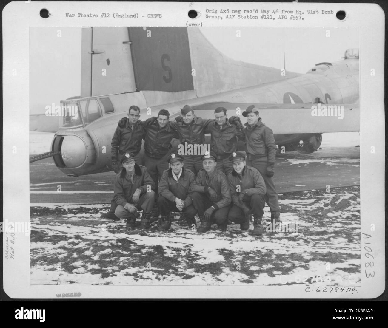Crew Of The 91St Bomb Group Beside A Boeing B-17 "Flying Fortress ...