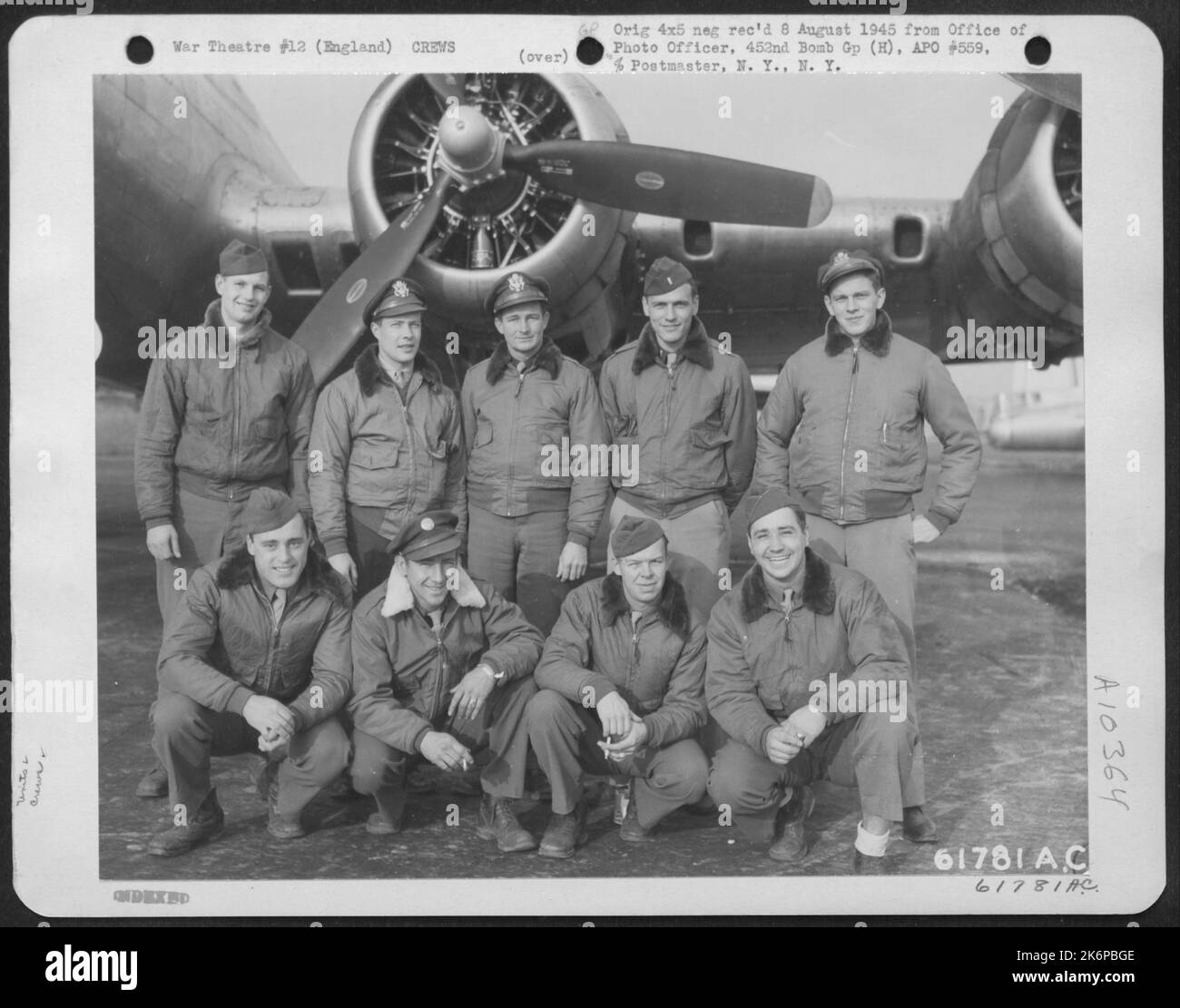 Crew Of The 452Nd Bomb Gp Beside A Boeing B-17 "Flying Fortress ...