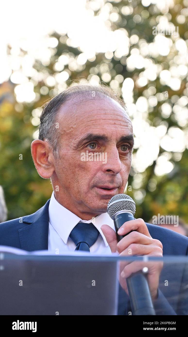 Eric Zemmour during the demonstration against the Islamic offensive in ...