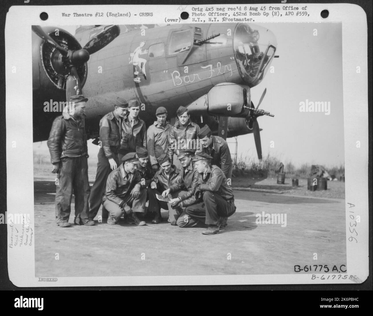 Lt. Boyd And Crew Of The 452Nd Bomb Group, Beside The Boeing B-17 ...