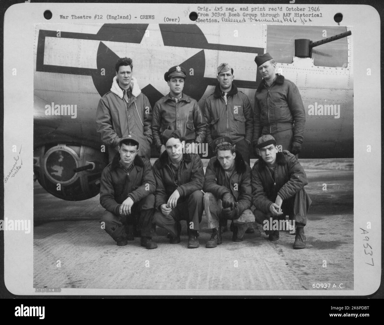 B17 formation 1945 hi-res stock photography and images - Alamy