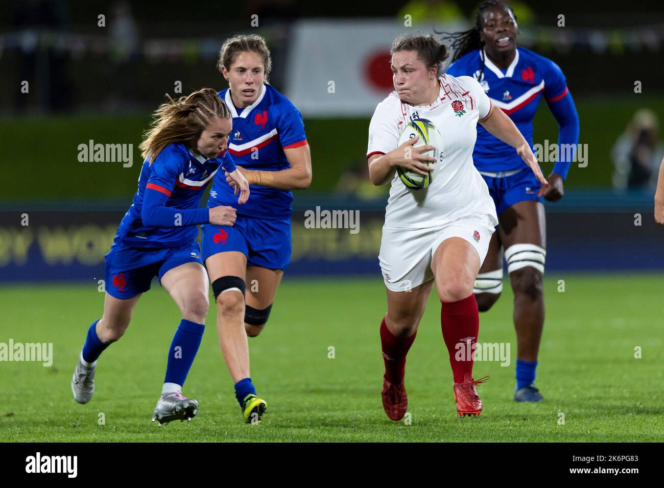 England's Amy Cokayne breaks during the Women's Rugby World Cup pool C ...