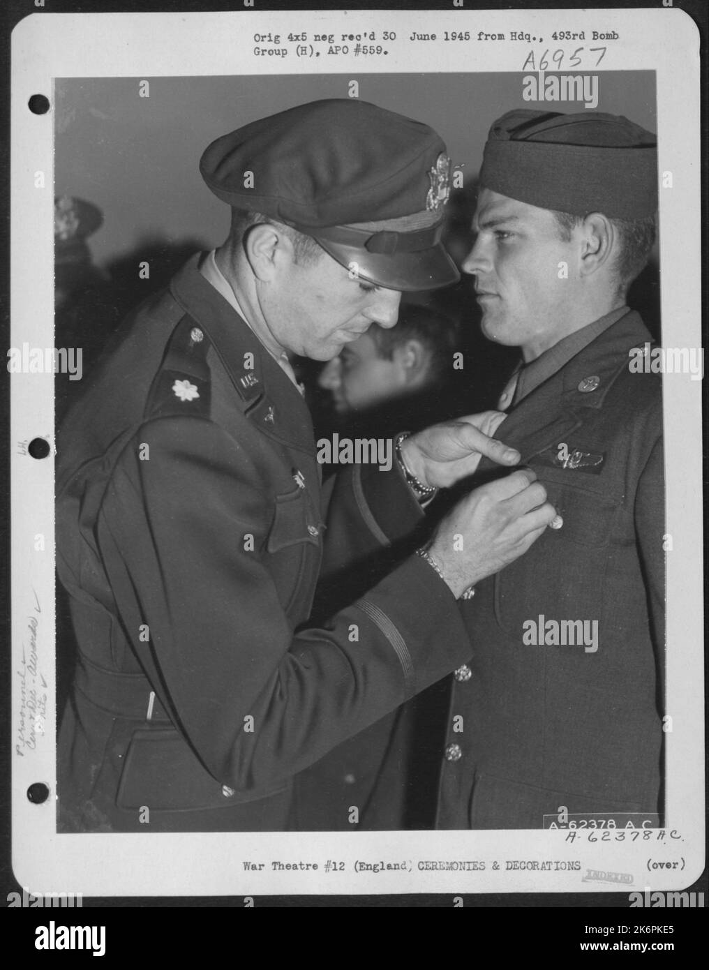 Presentation Of Medal To Price (Enlisted Man) Of The 493Rd Bomb Group ...