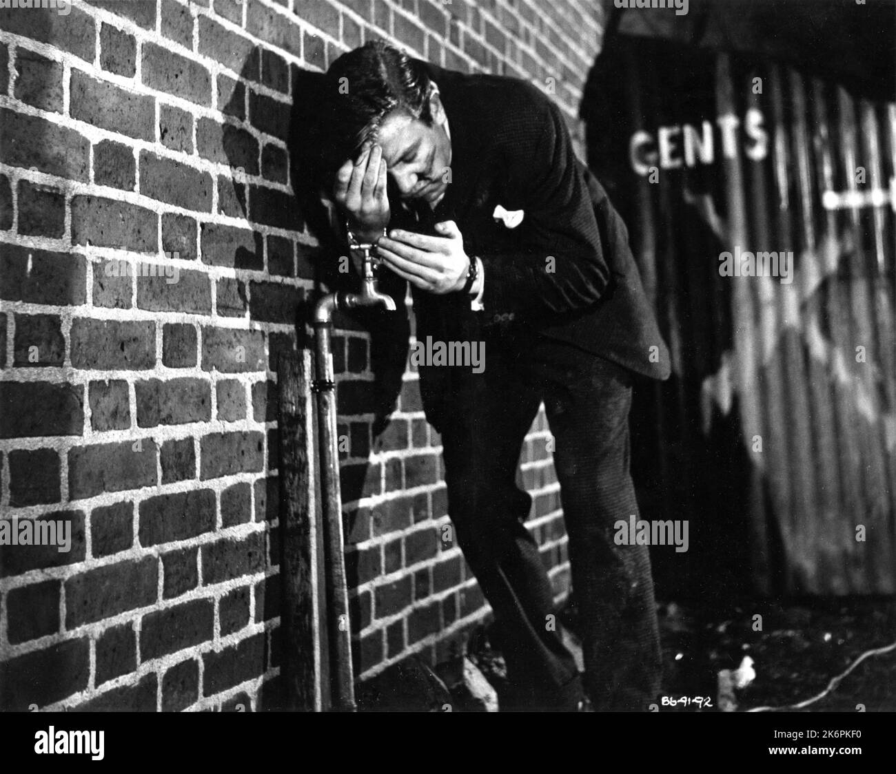 ALBERT FINNEY as Arthur Seaton in SATURDAY NIGHT AND SUNDAY MORNING ...