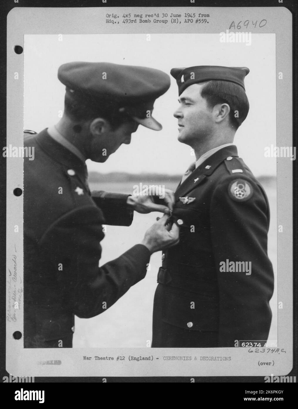 Presentation Of Medal To Lt. H.E. Tuntland Of The 493Rd Bomb Group, 8Th ...