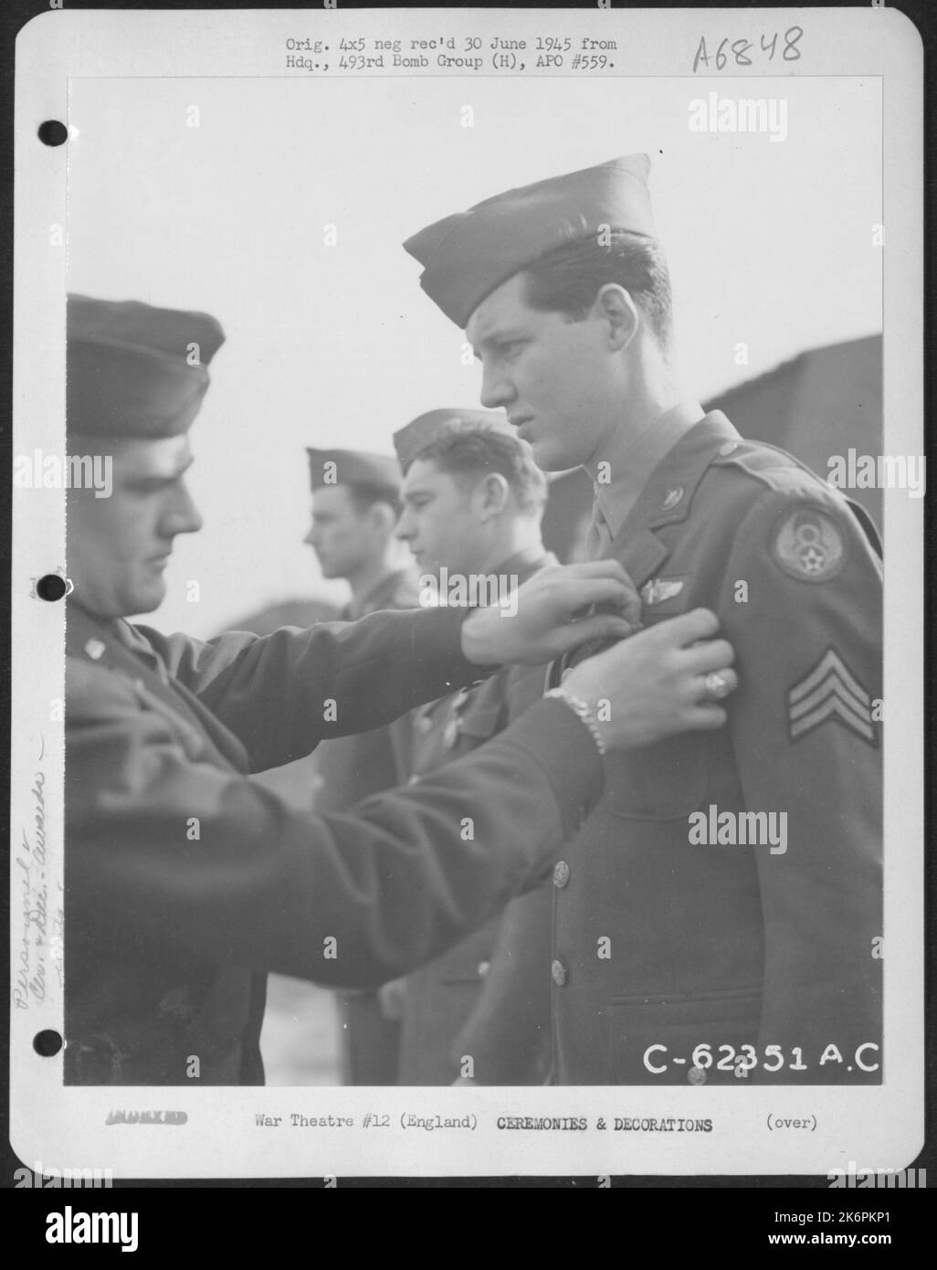 Presentation Of Medal To Sgt W.C. Armstrong Of The 493Rd Bomb Group ...