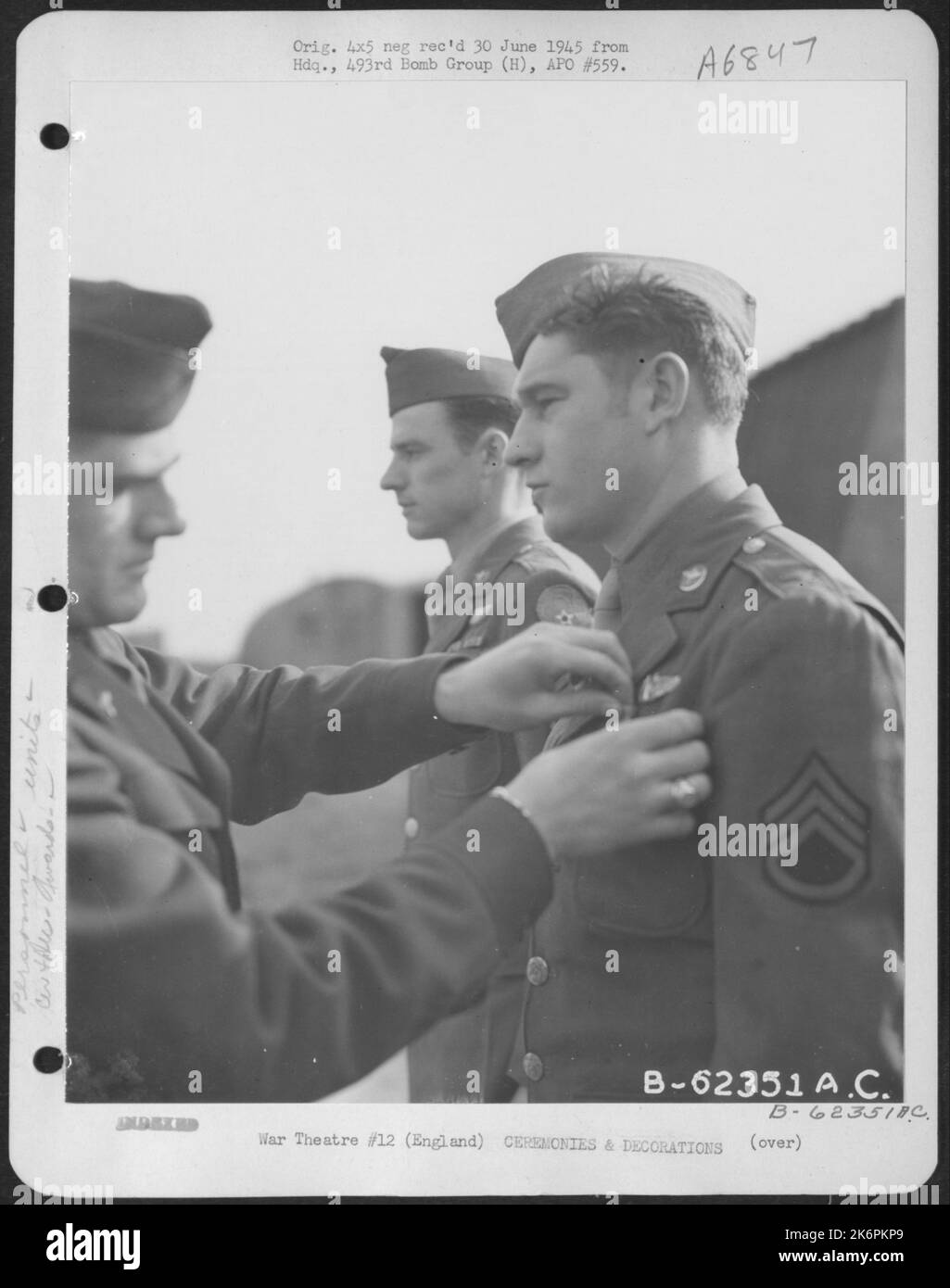 Presentation Of Medal To S/Sgt L.T. Gokey Of The 493Rd Bomb Group, 8Th ...