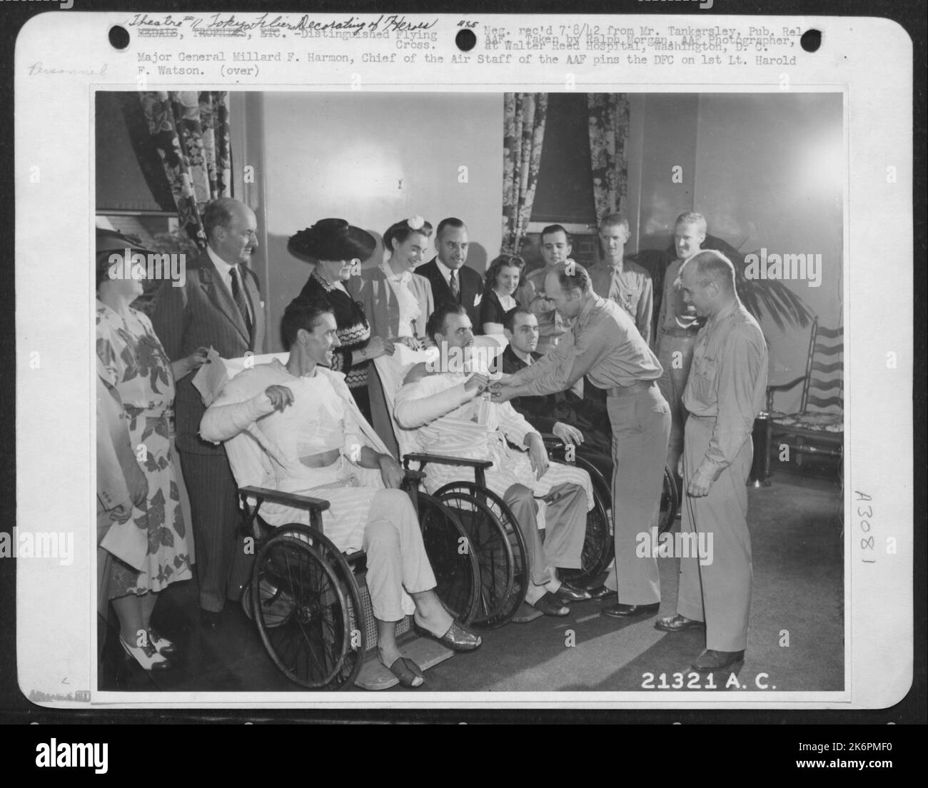 Courage and wounds are honored at Walter Reed General Hospital ...