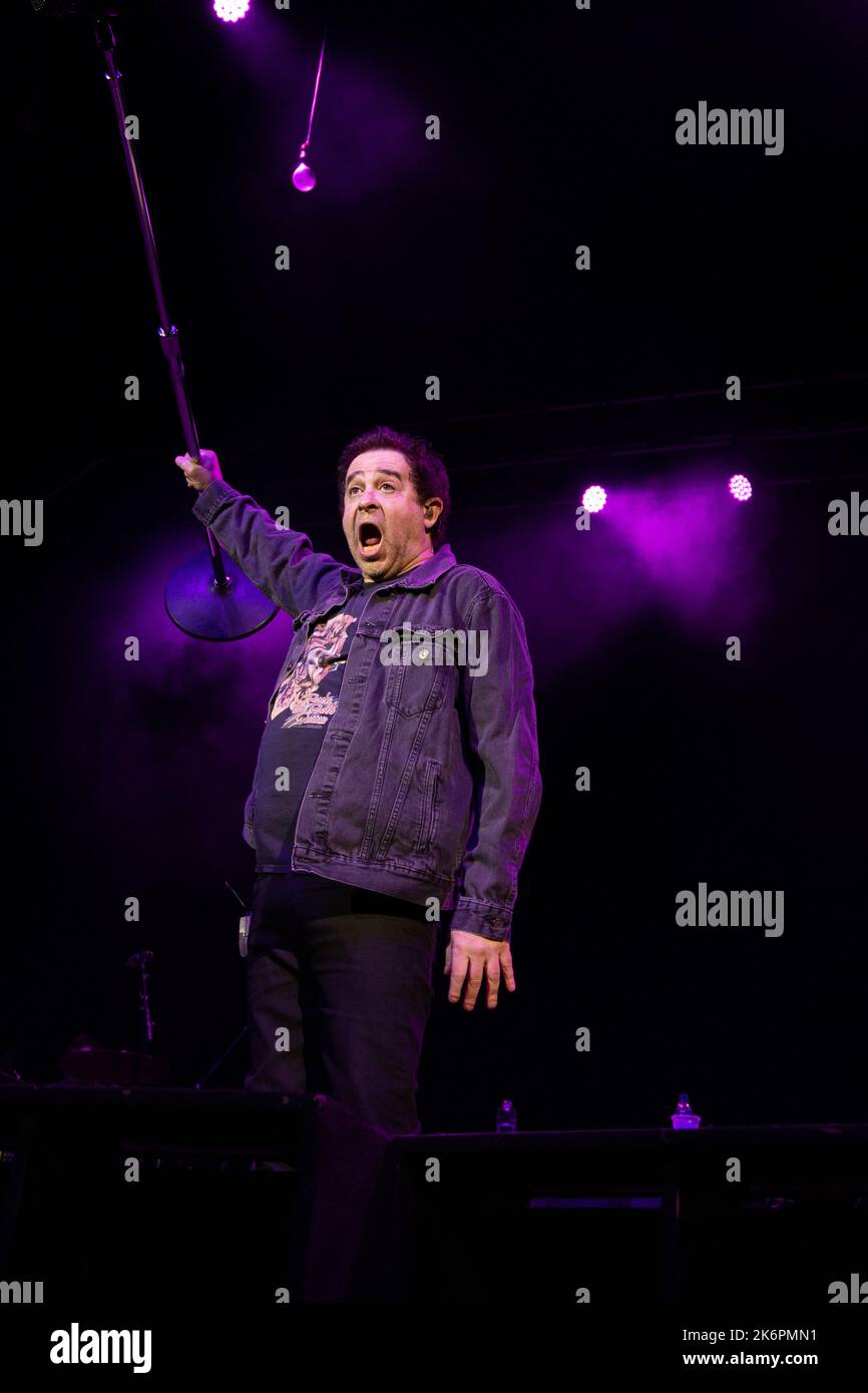 Glasgow, UK - Counting Crows perform at o2 Academy, Glasgow on 14th Oct ...