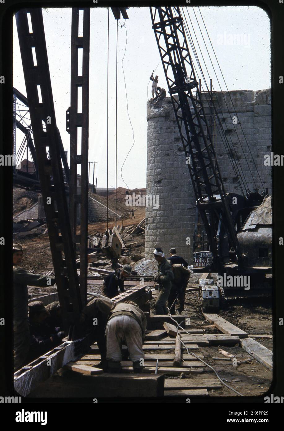 Military bridge repair hi-res stock photography and images - Alamy