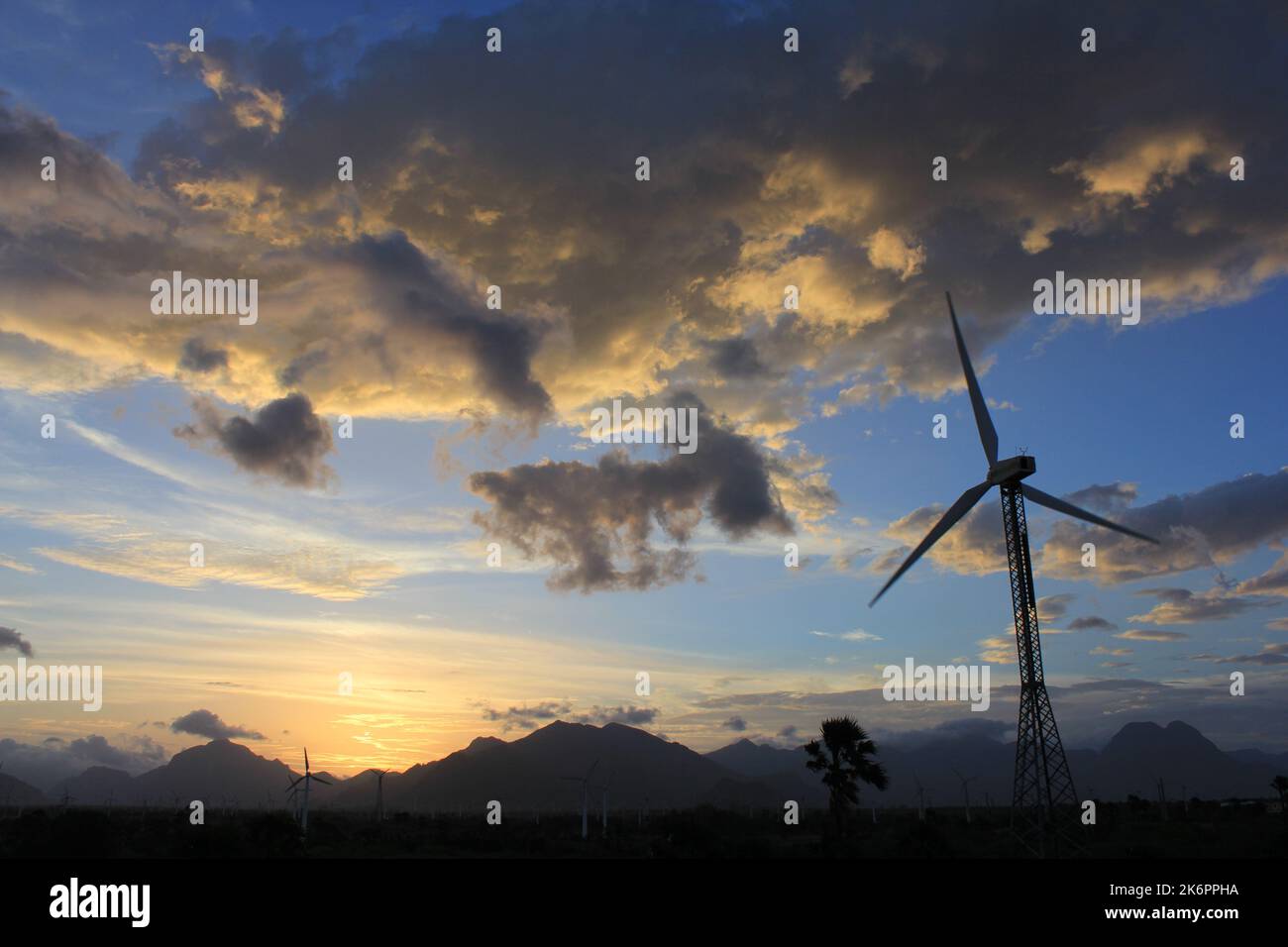 WINDMILLS AT MUPPANDAL Stock Photo - Alamy