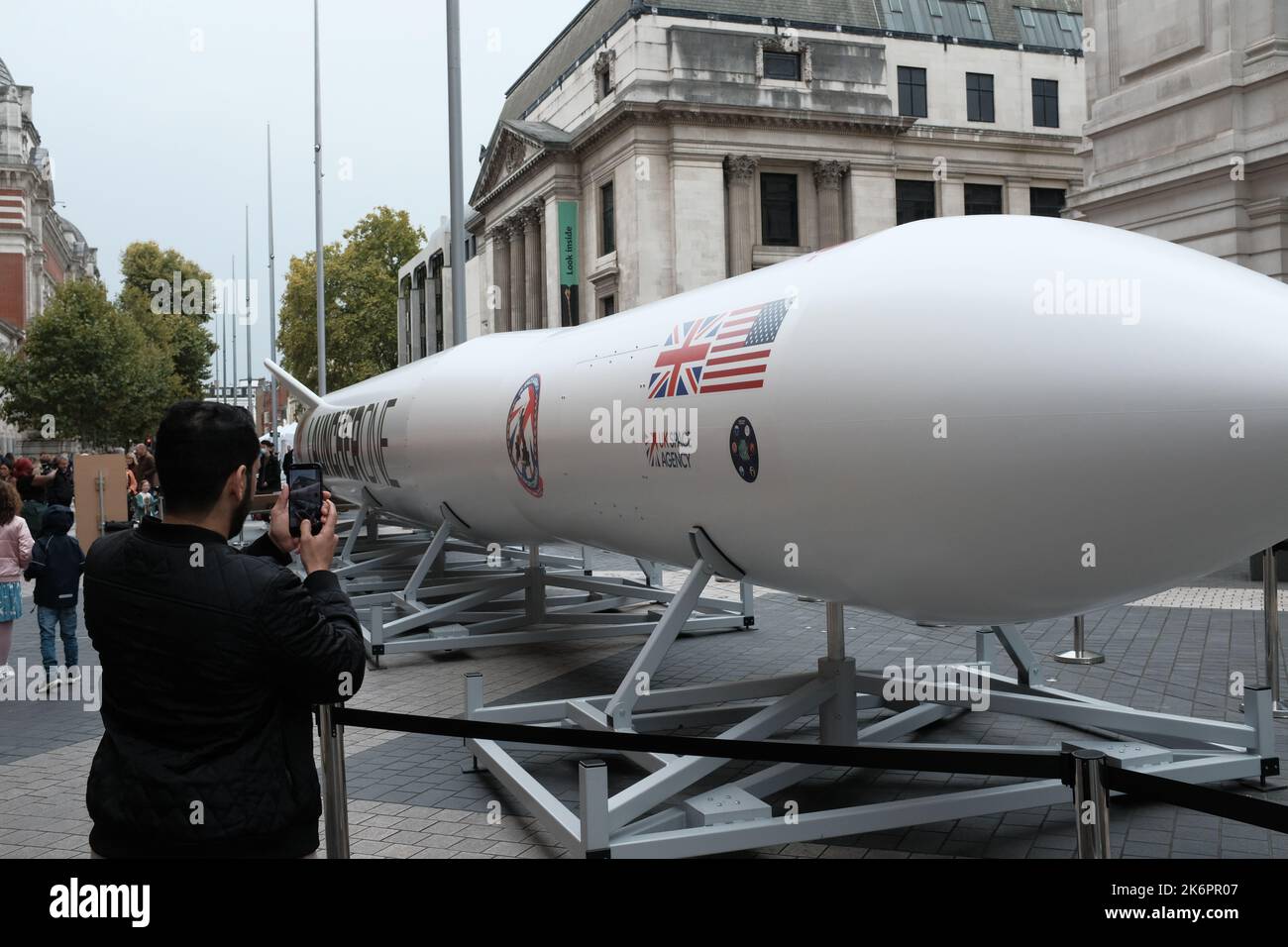 Launchone hi-res stock photography and images - Alamy