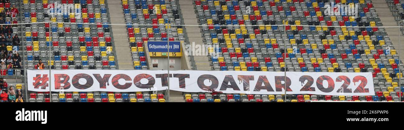 Boycott qatar 2022 hi-res stock photography and images - Alamy