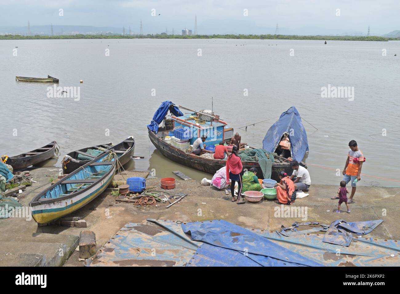 local fish market near ocean Stock Photo - Alamy