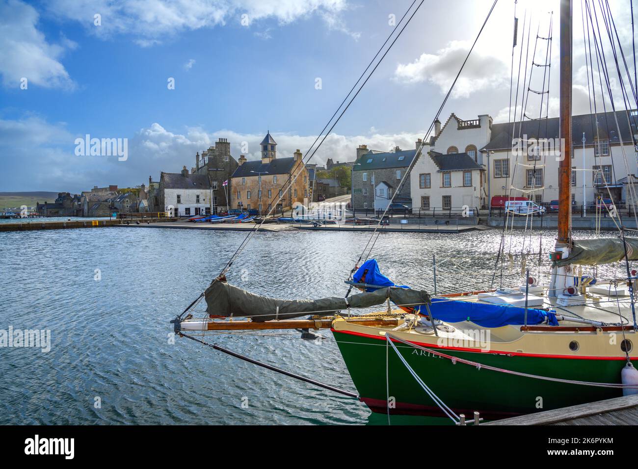 Old harbour lerwick hi-res stock photography and images - Alamy