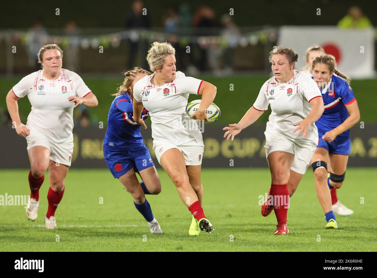 Marlie Packer of England offloading ball to Amy Cokayne of England ...