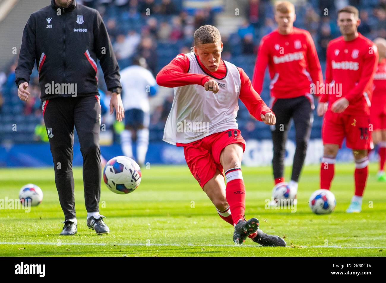 Dwight gayle stoke city hi-res stock photography and images - Alamy