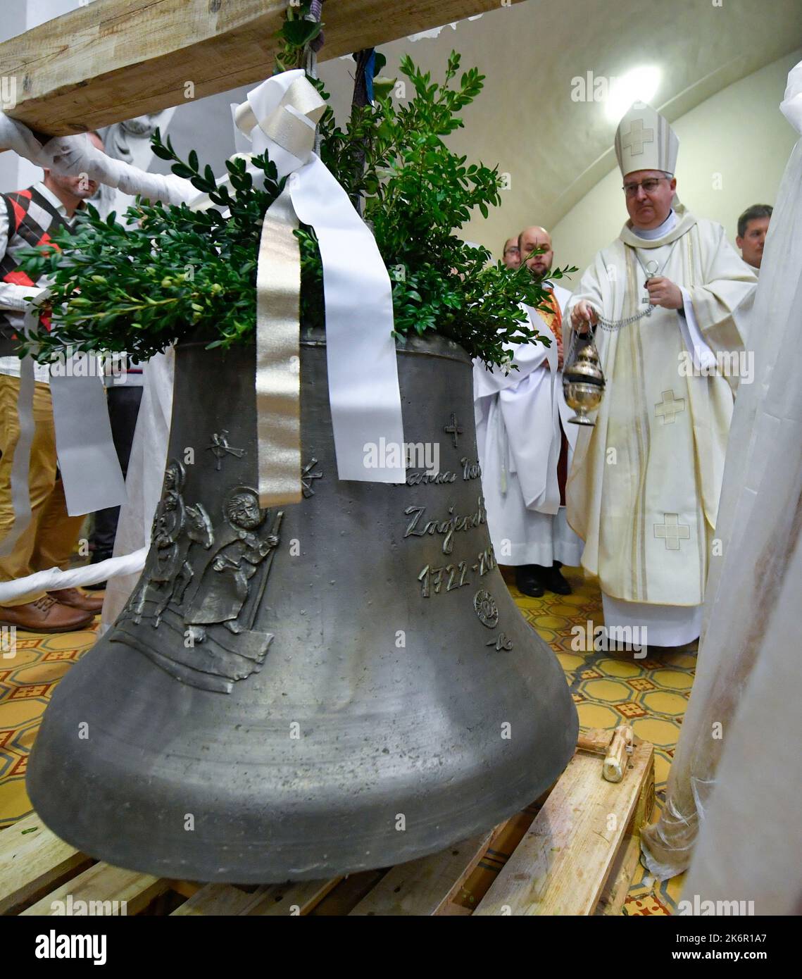 Mass church ww2 hi-res stock photography and images - Alamy