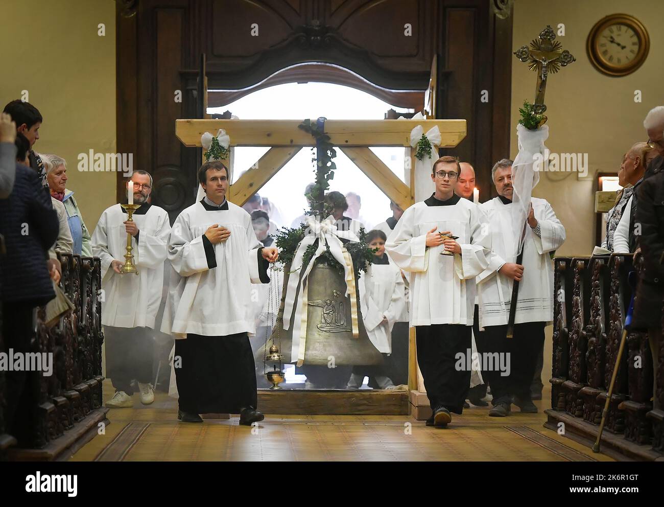 Mass church ww2 hi-res stock photography and images - Alamy