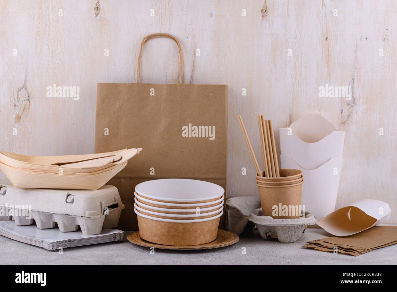 Reusable eco friendly sustainable food packaging Stock Photo - Alamy