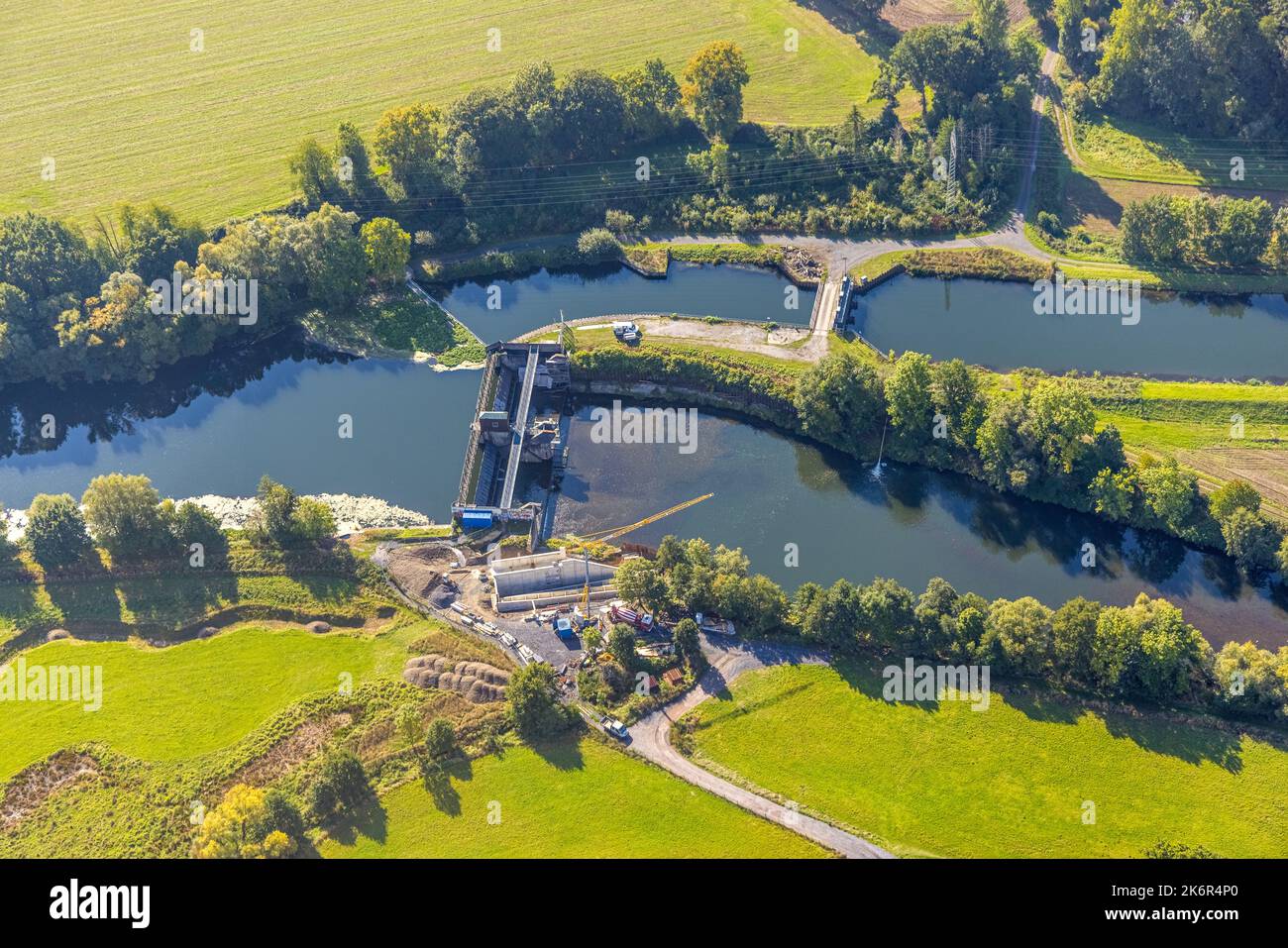 Aerial view, weir, upper ditch and river Ruhr, Kiebitzwiese, Schwitten ...