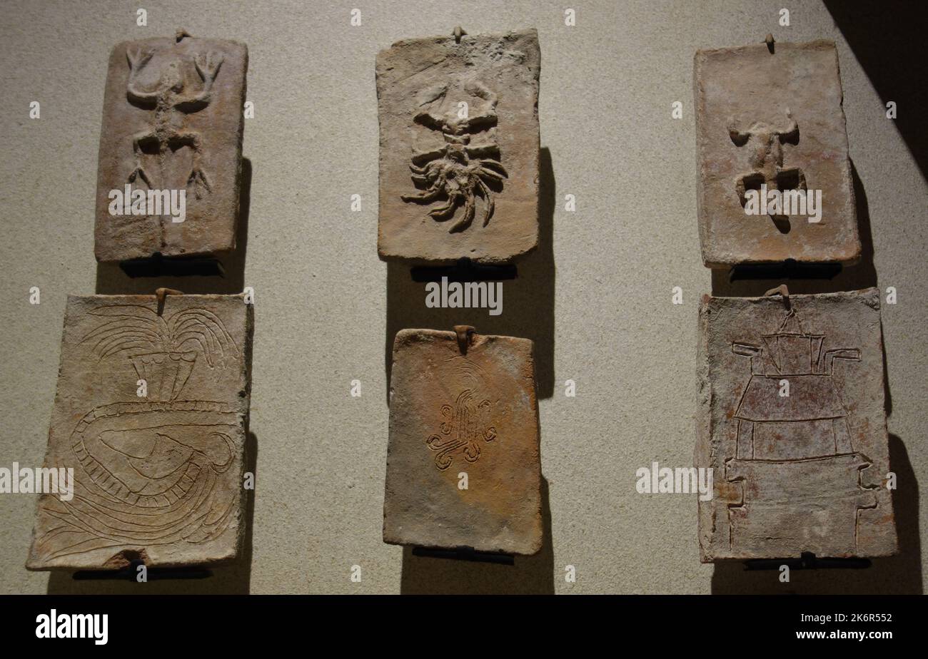 Comalcalco bricks hi-res stock photography and images - Alamy