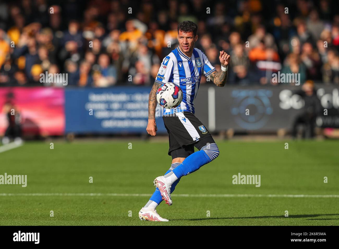 Cambridge, UK. 15th Oct, 2022. Marvin Johnson #18 of Sheffield ...