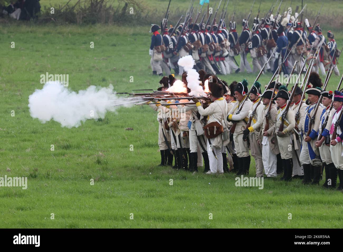 Cospeda, Germany. 07th Oct, 2022. Performers in period uniforms act out ...