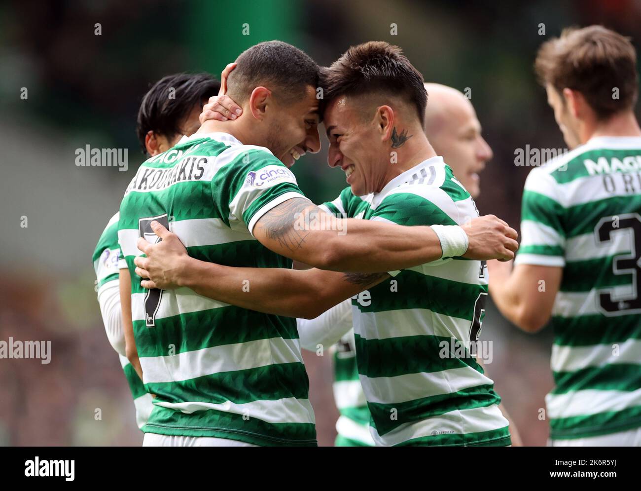 Celtic's Giorgos Giakoumakis (left) celebrates scoring the second goal ...