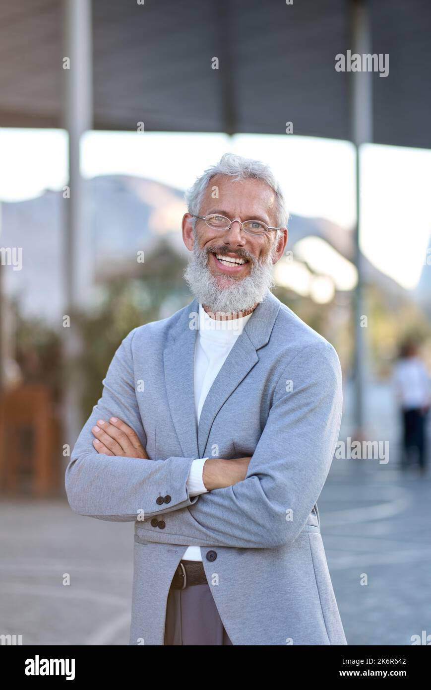 Older man outdoors hi-res stock photography and images - Alamy