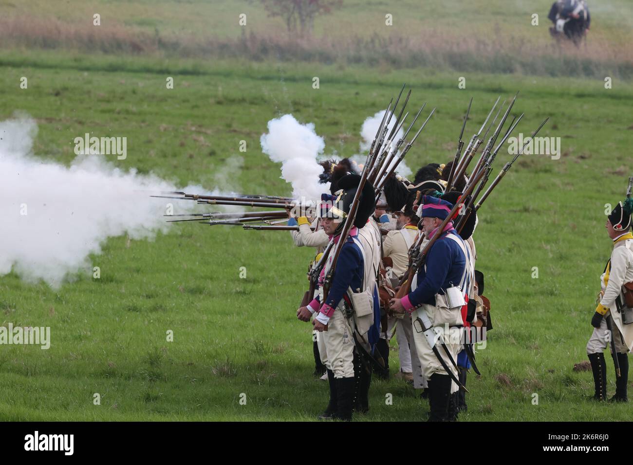 Cospeda, Germany. 07th Oct, 2022. Performers in period uniforms act out ...