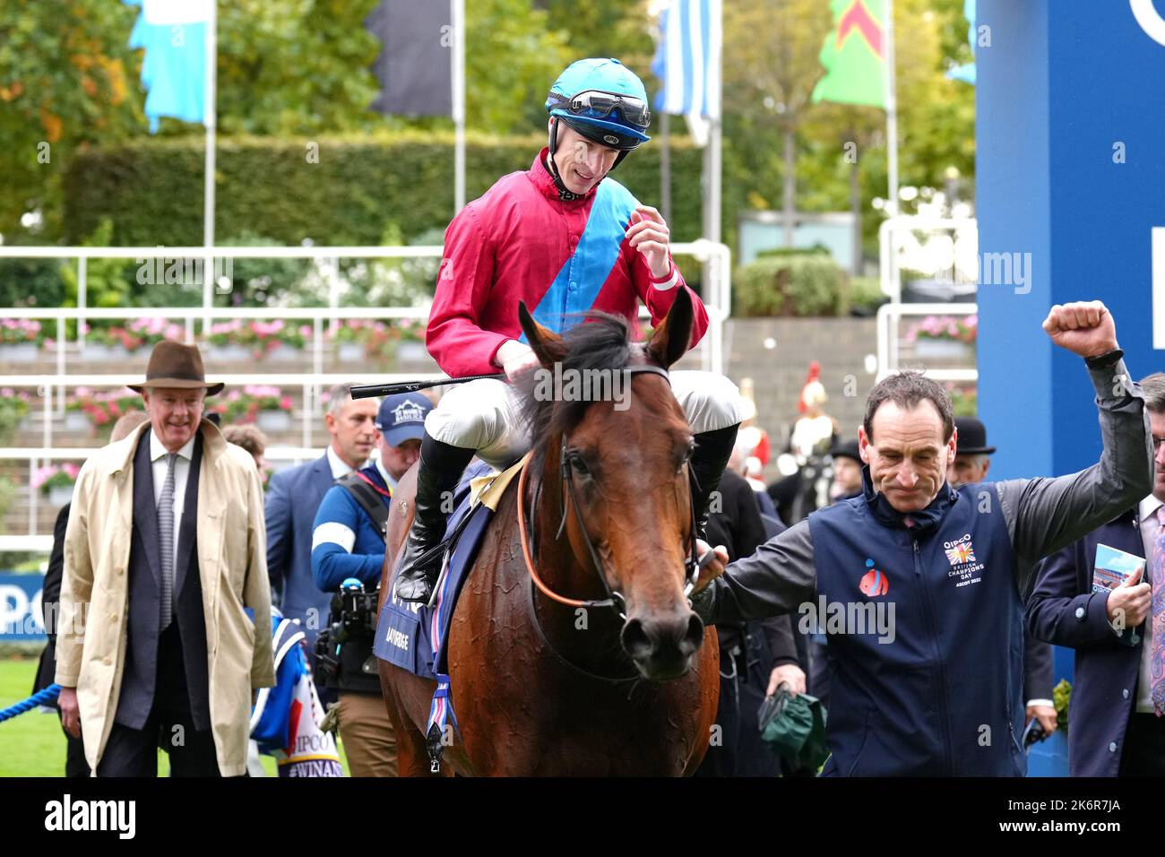Jockey Richard Kingscote celebrates with horse Bay Bridge after winning ...