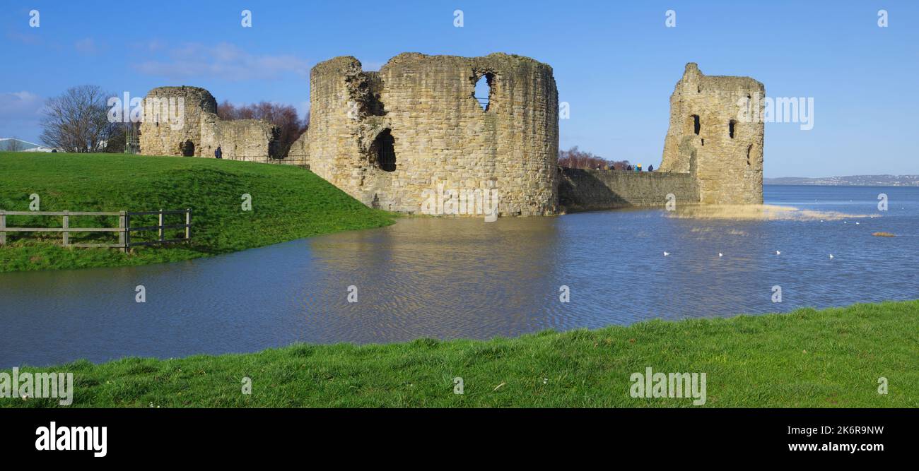 Flint Castle, Castell y Fflint, North Wales, United Kingdom Stock Photo ...