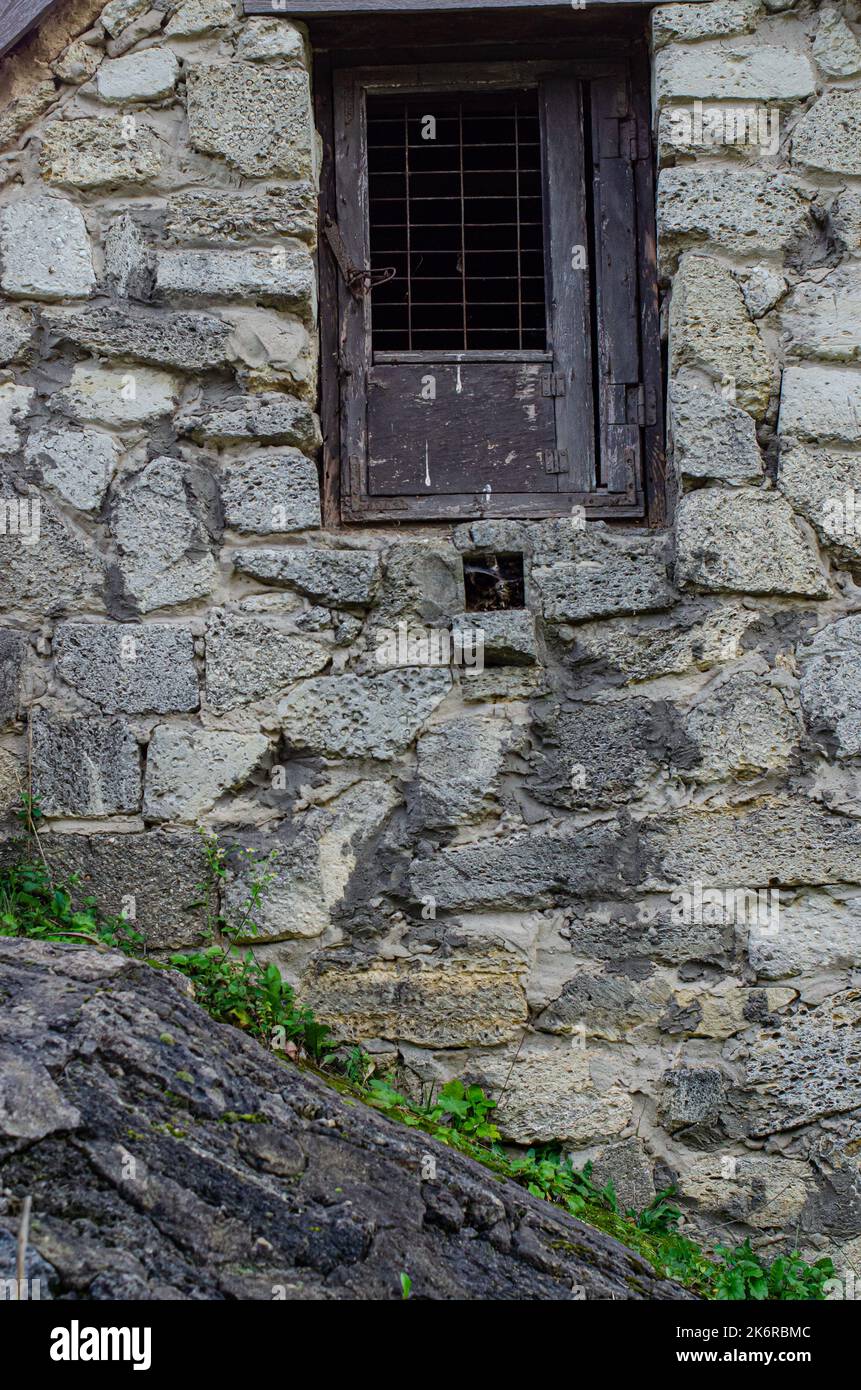 Ancient traditional ukrainian rural house in Pyrohiv (Pirogovo) village ...