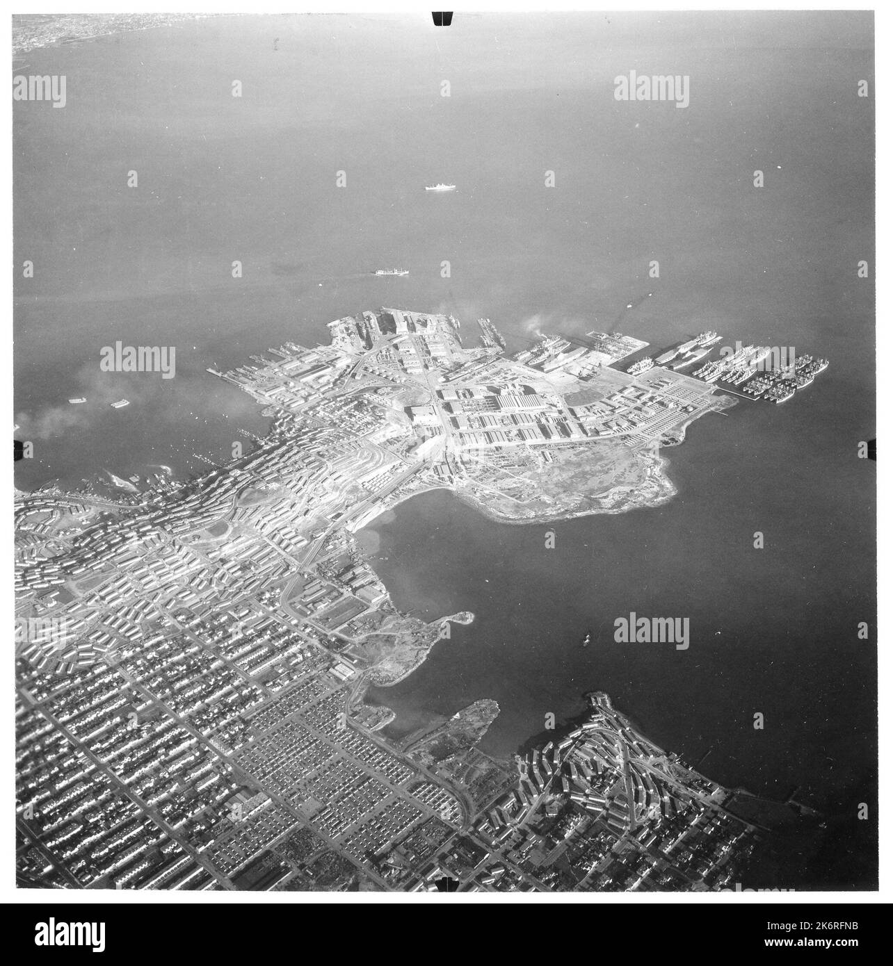 Aerial View of U.S. Naval Shipyard, Hunter's Point"Oblique of U.S ...