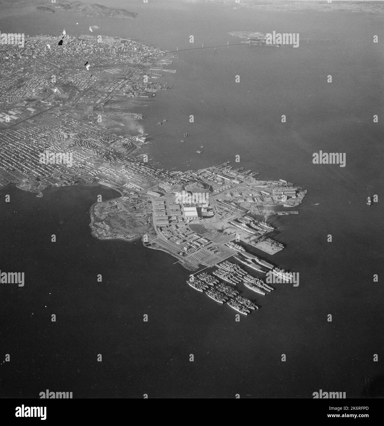 Aerial View of U.S. Naval Shipyard, Hunter's Point"Oblique of U.S ...