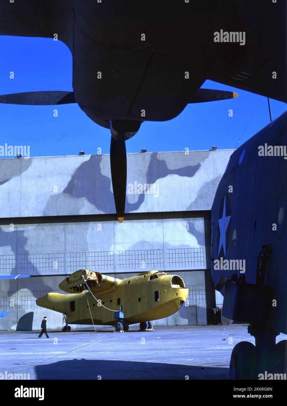 "Construction [of] PBM's is show at Glenn L. Martin Plant, Baltimore ...