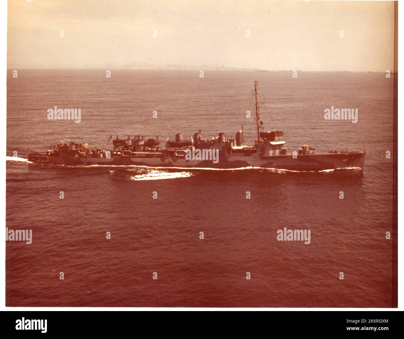 Uss yorktown cv 10 hi-res stock photography and images - Alamy