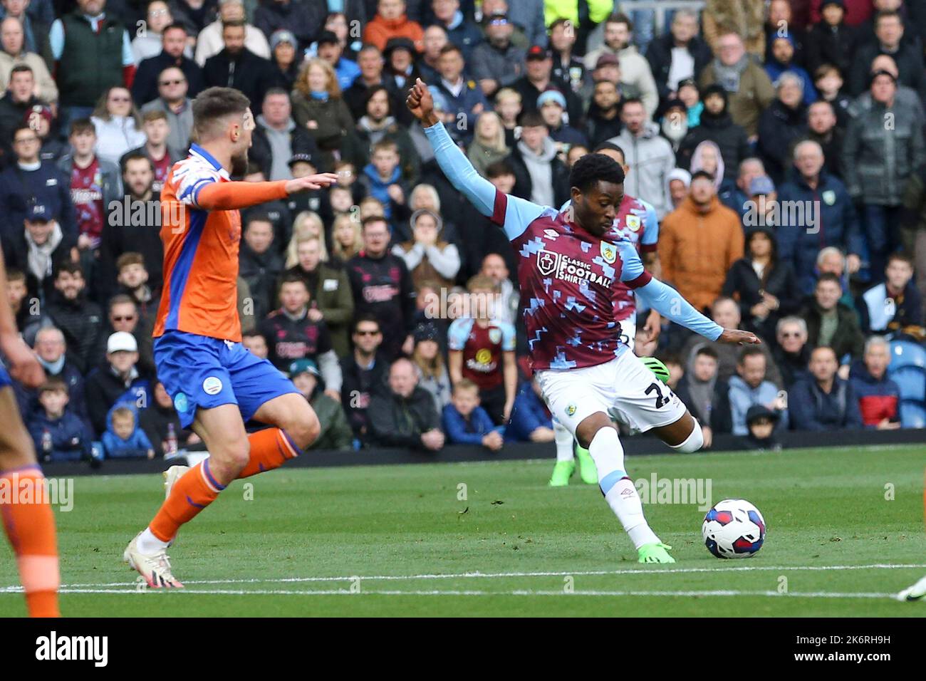 Burnley fc nathan tella hi-res stock photography and images - Alamy
