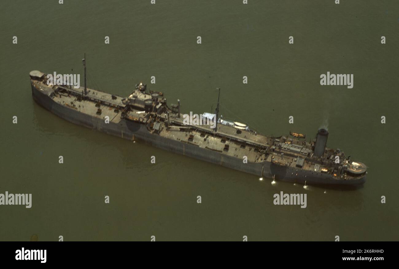 American military convoy route hi-res stock photography and images - Alamy