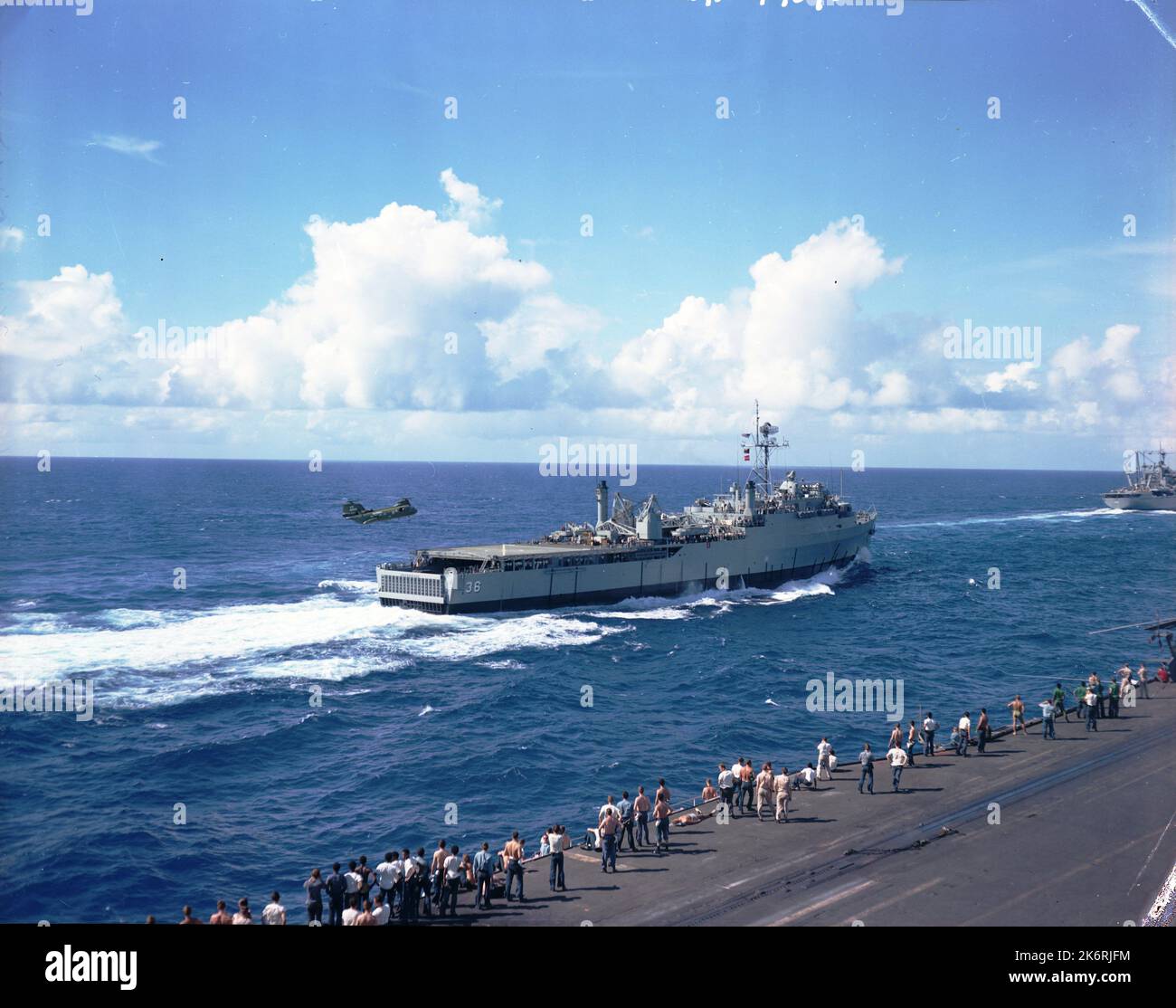 H-46 Sea Knight Helicopter Near Stern of USS Anchorage (LSD-36)"Pacific ...