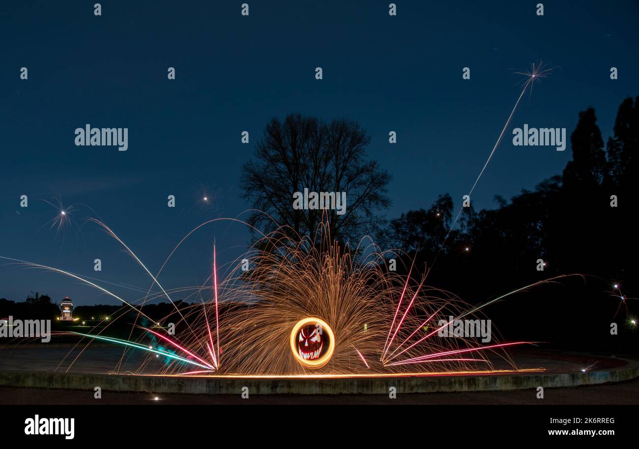 Steel wool fire wheel hi-res stock photography and images - Alamy